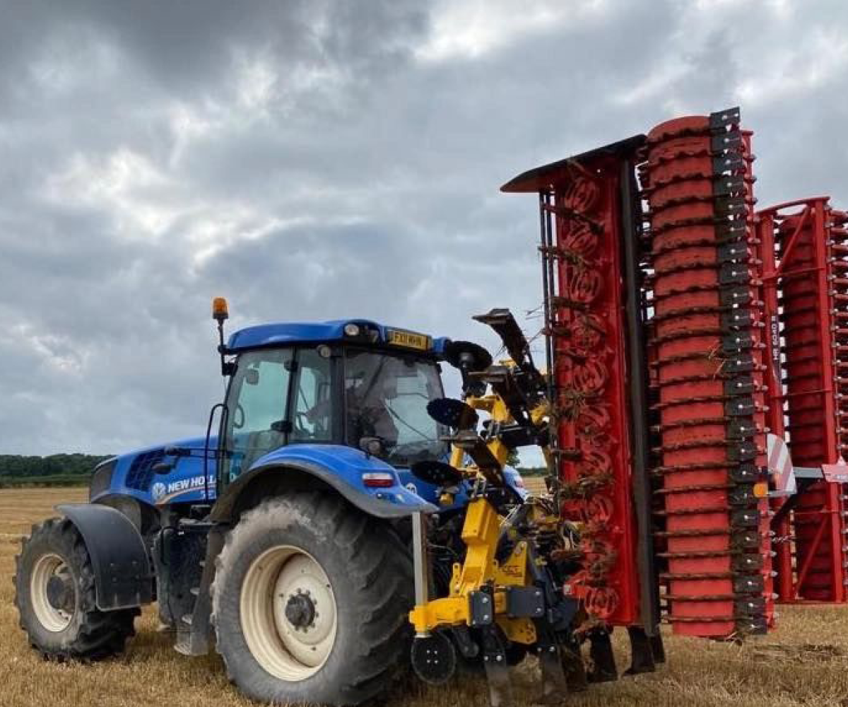 Lloyd Ltd takes on Grange Machinery franchise - Lloyd Ltd