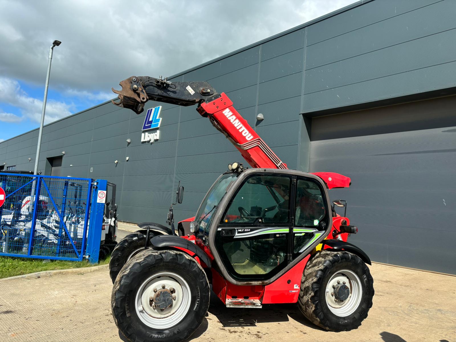 Manitou MLT737 Telehandler - Lloyd Ltd