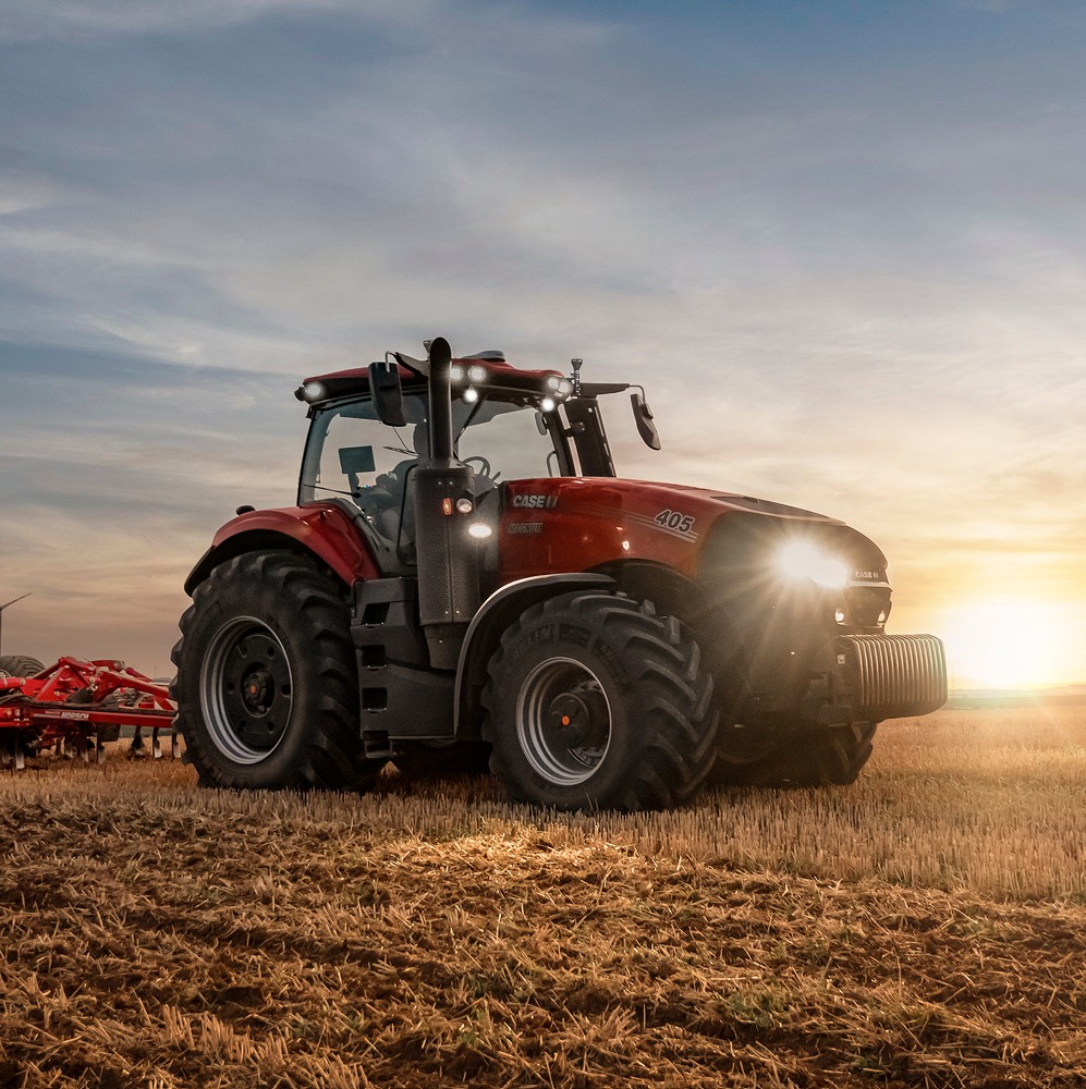 Case IH Magnum Series Tractors - Lloyd Ltd